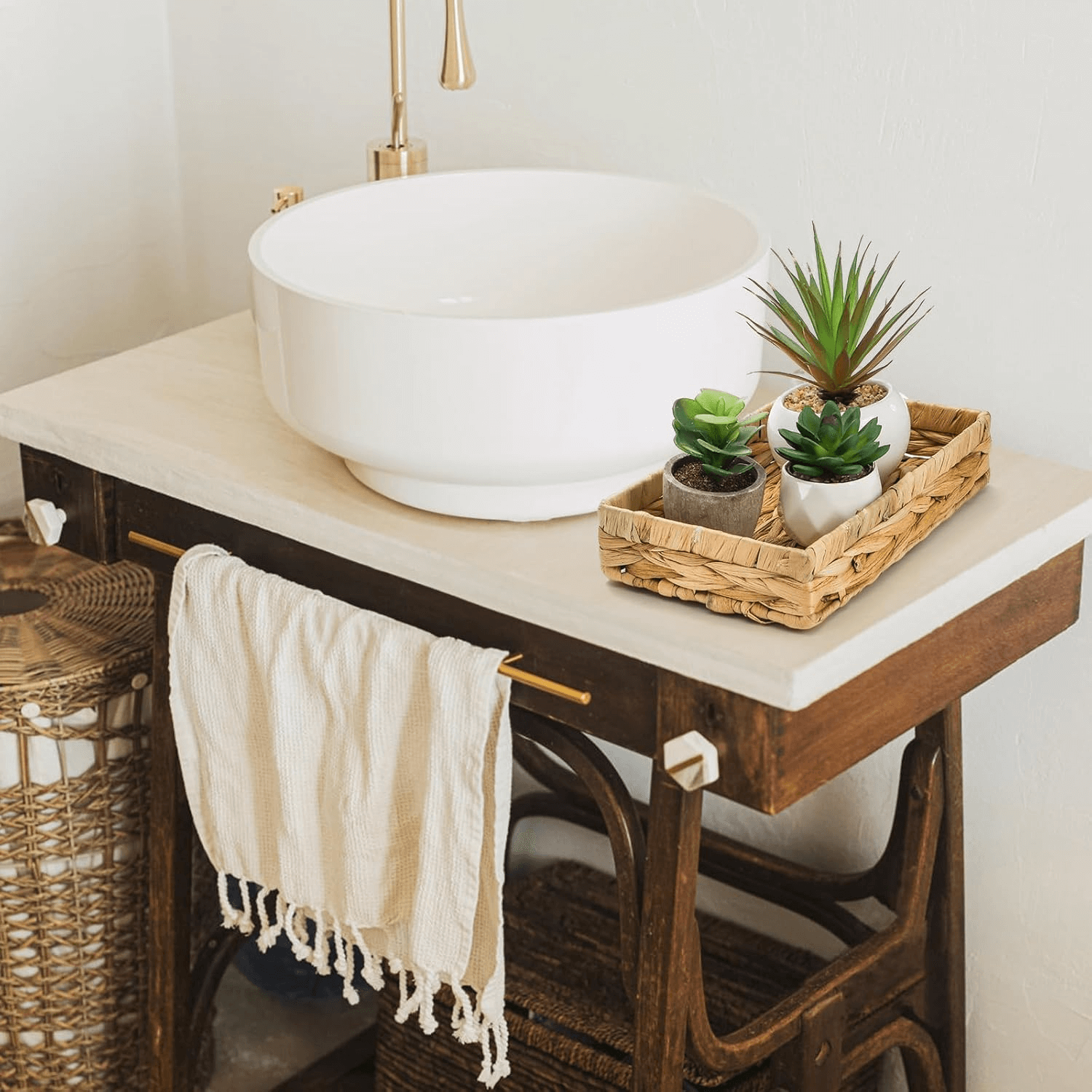 13+ Bathroom Countertop Or Vanity Decor Ideas You Can Easily Copy