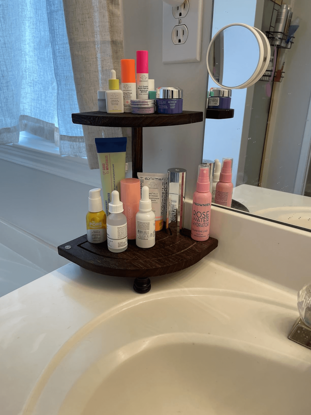 13+ Bathroom Countertop Or Vanity Decor Ideas You Can Easily Copy